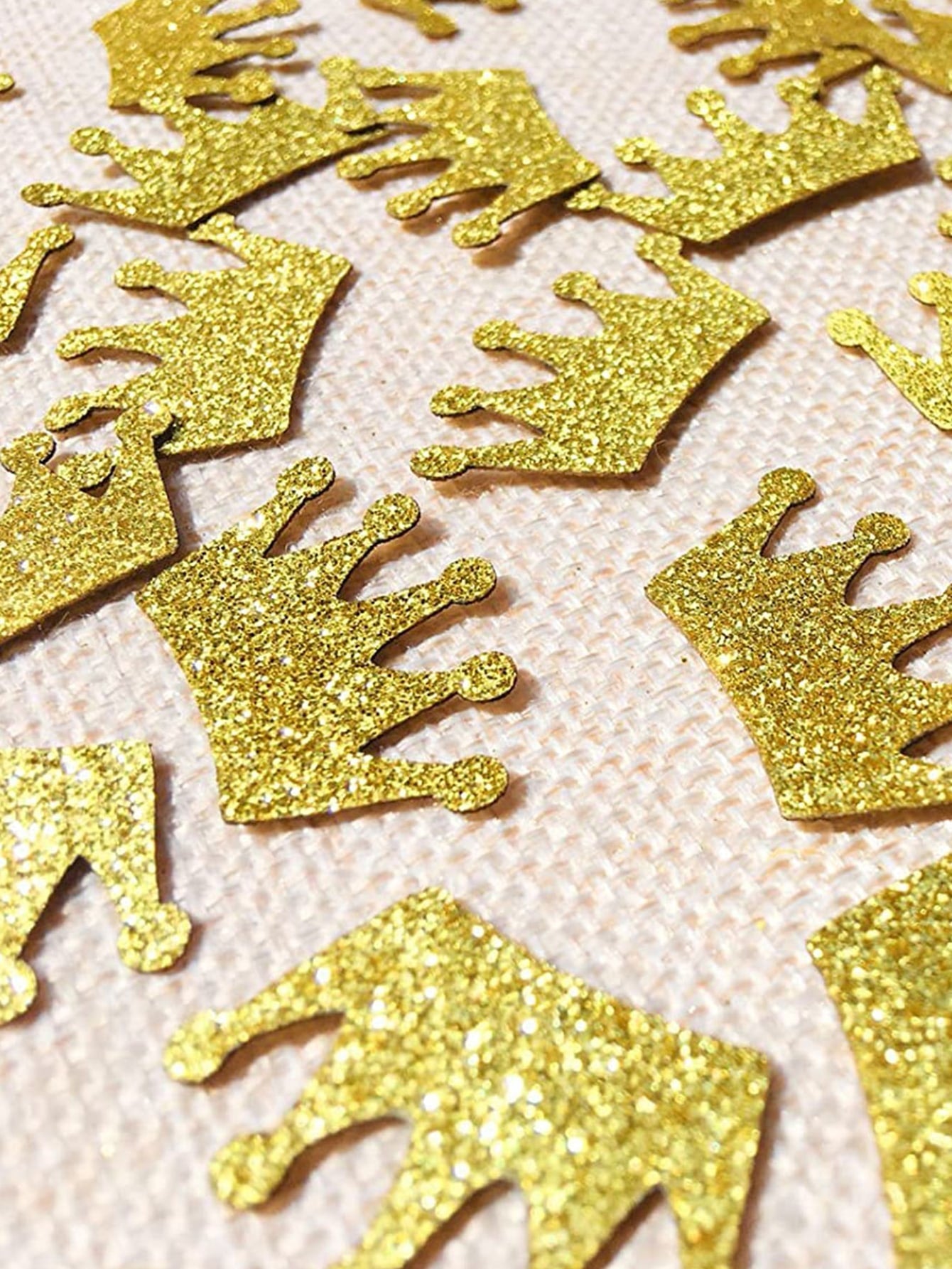100 piezas confeti de fiesta en forma de corona — Quierox - Tienda Online